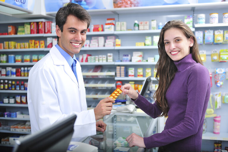 What Is It Like to Work as a Hospital Pharmacy Technician ...